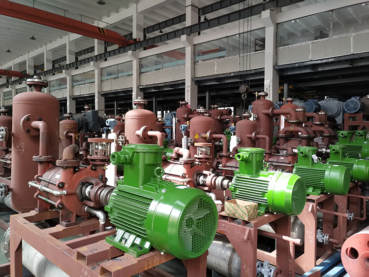 How to Choose Between a Vacuum Generator and a Vacuum Pump in ...